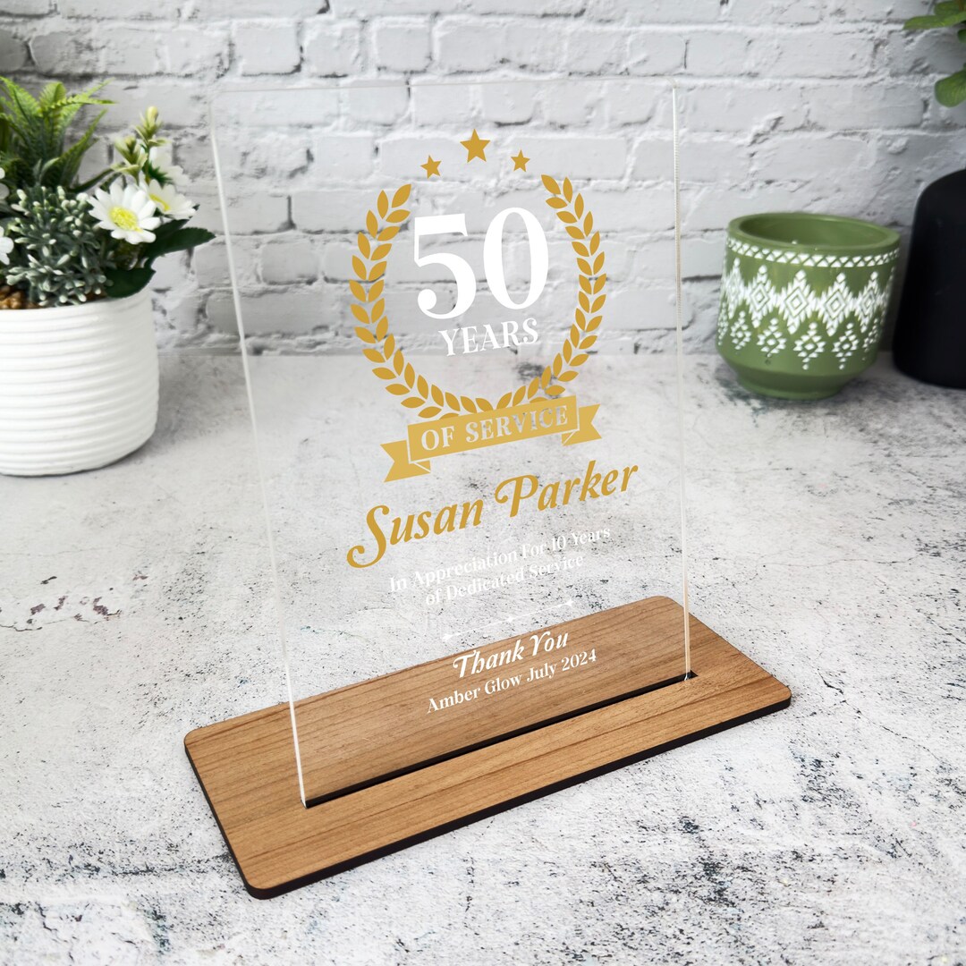 50 Years Service 50th Anniversary Gold Leaves Wreath Gift for Employee ...