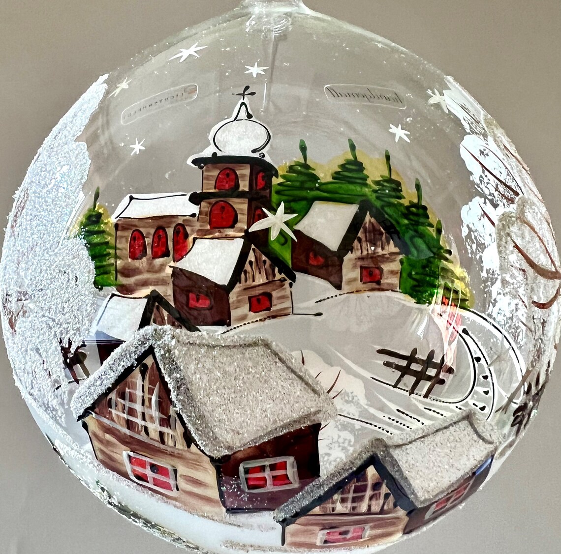 LED Winterkugel, Glaskugel zum Hängen, Weihnachtskugel beleuchtet ...