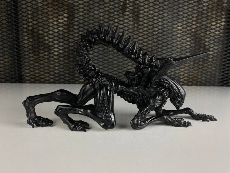 Crawling Alien Figure, Xenomorph Crawler Figure - Etsy
