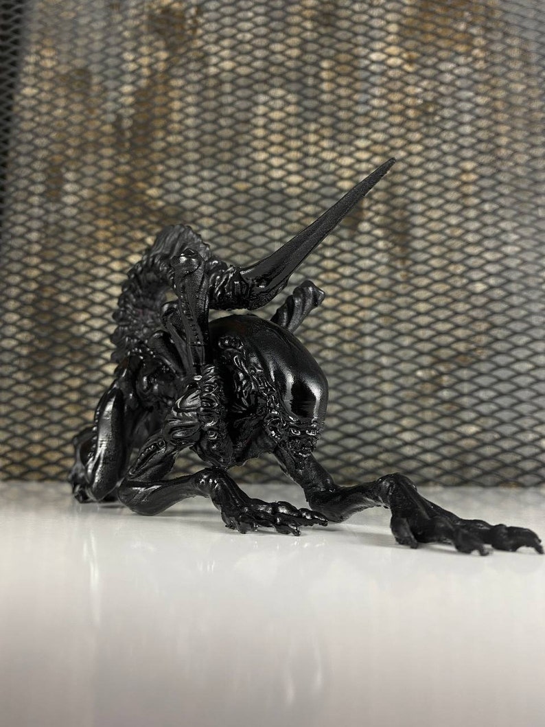 Crawling Alien Figure, Xenomorph Crawler Figure - Etsy