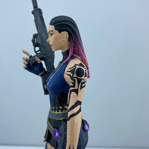 Valorant Reyna Bust, Valorant Games Figure, Handmade Valorant Statue ...