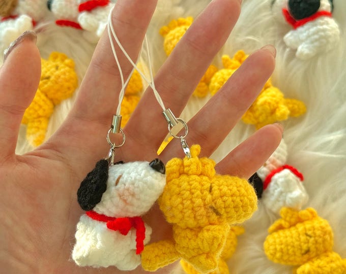 Crochet Plush Peanuts Snoopy Keychain / Pocket Pal - Etsy Canada
