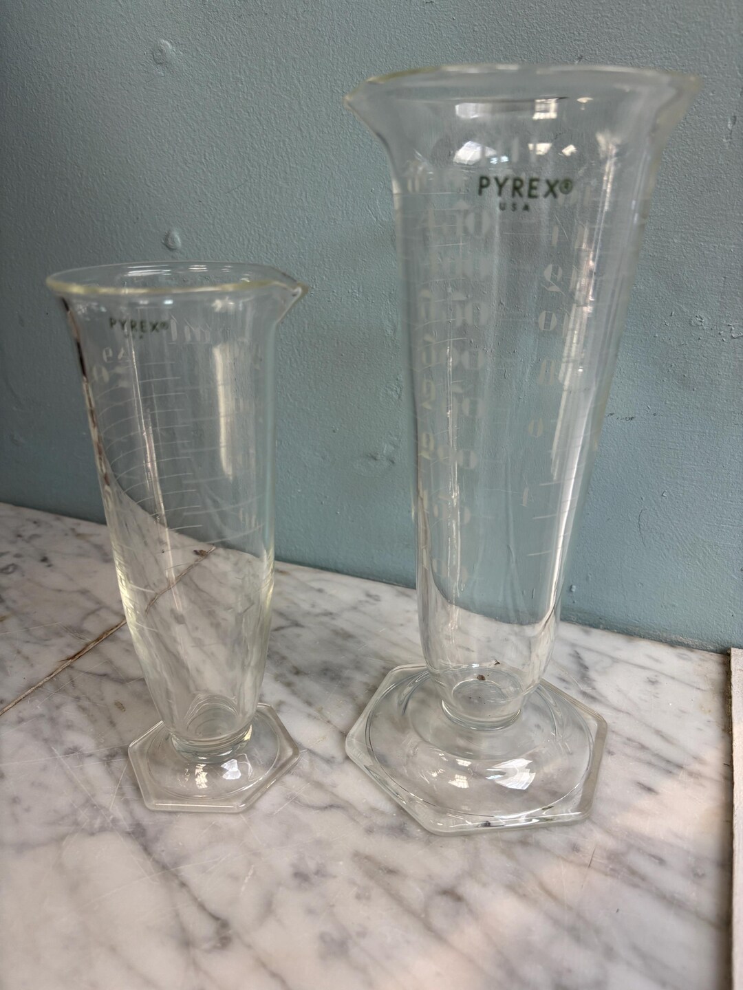 Set of Two Vintage Pyrex Footed Beakers 500 Ml and 250 Ml - Etsy
