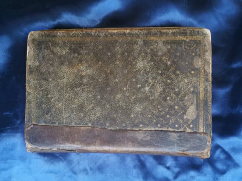 Twin Succubus Summon Succubus from the Ancient Egyptian Book Summon ...