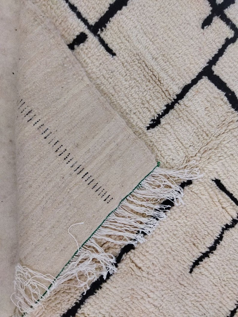 MOROCCAN BENI OURAIN Carpet Berber Rug Handmade Moroccan Rug White and ...