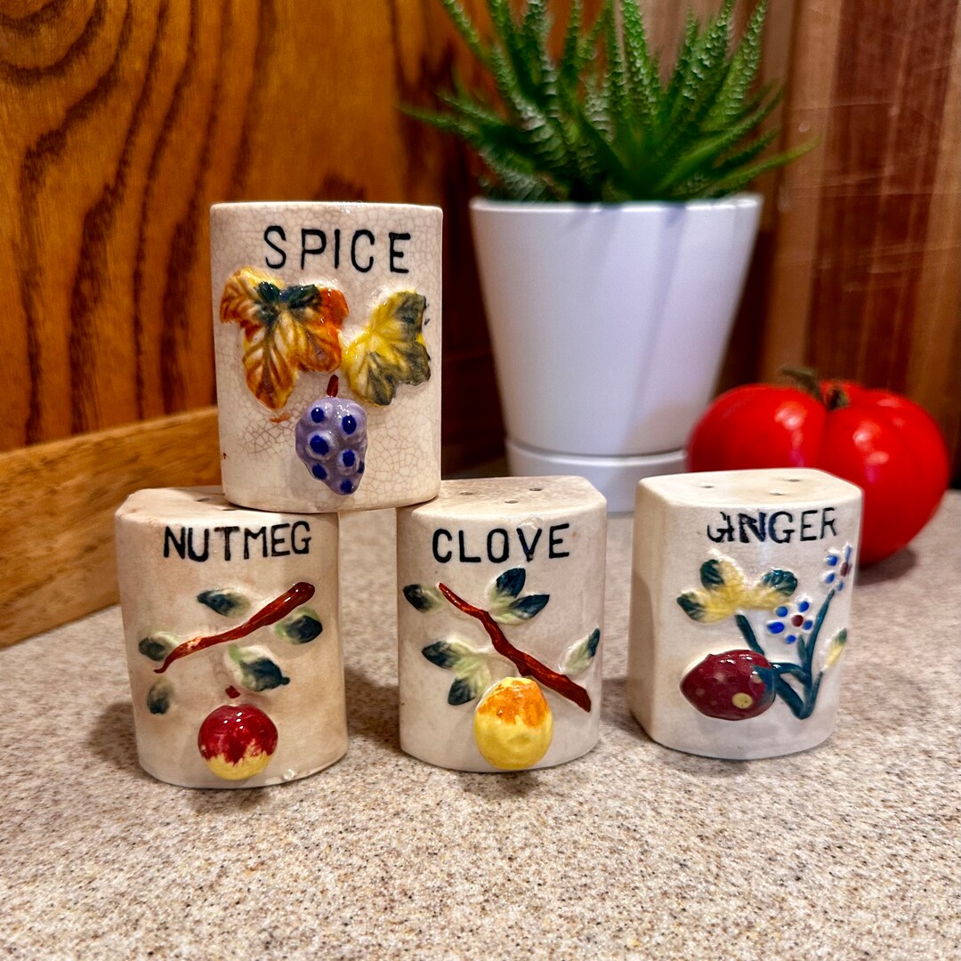 Vintage Spice Shaker Set With Fruit Knobs, Clove, Ginger, Nutmeg, and ...