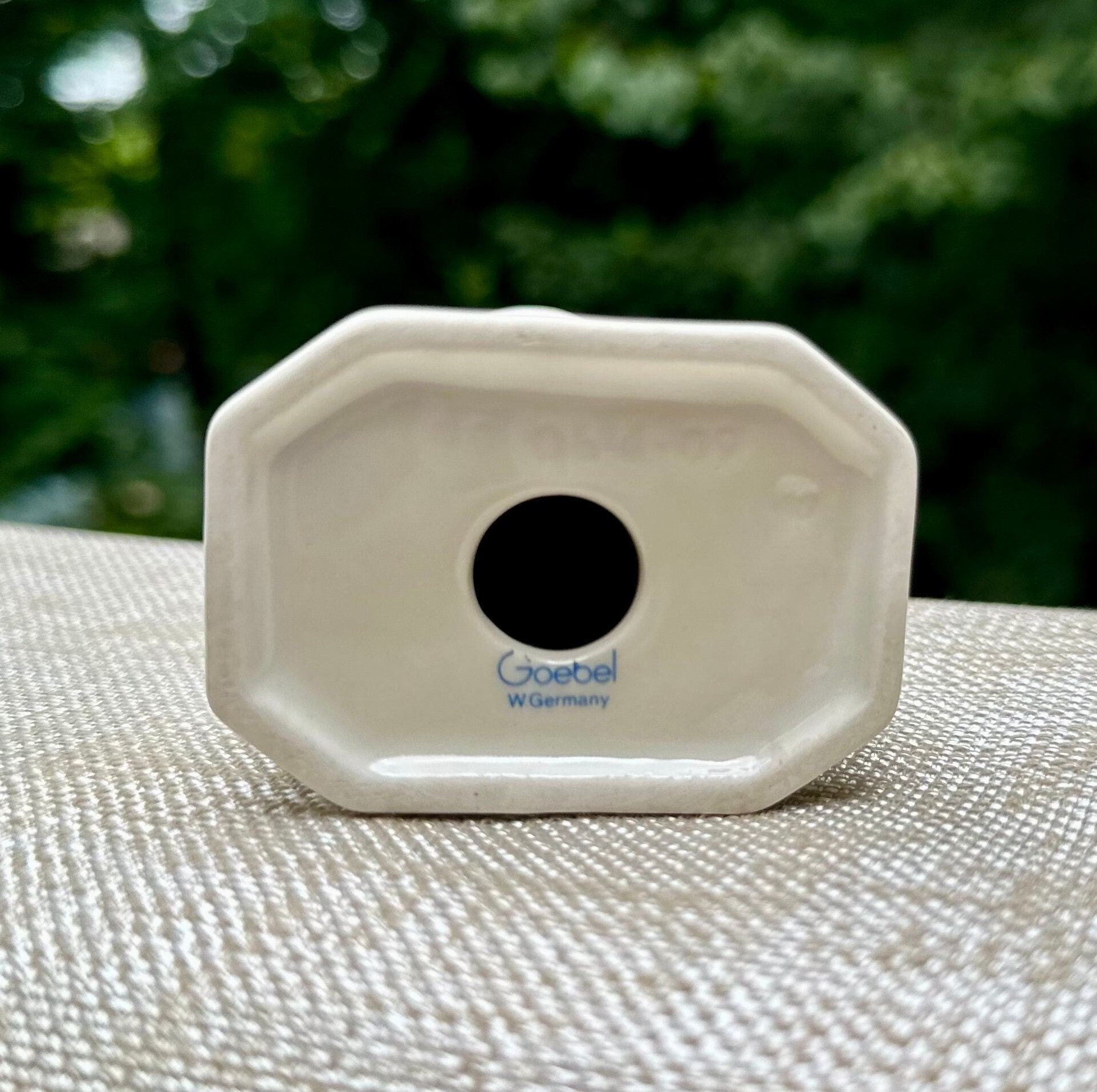 Mary Goebel Statue, Praying Hands, Catholic Porcelain Figurine, Madonna ...