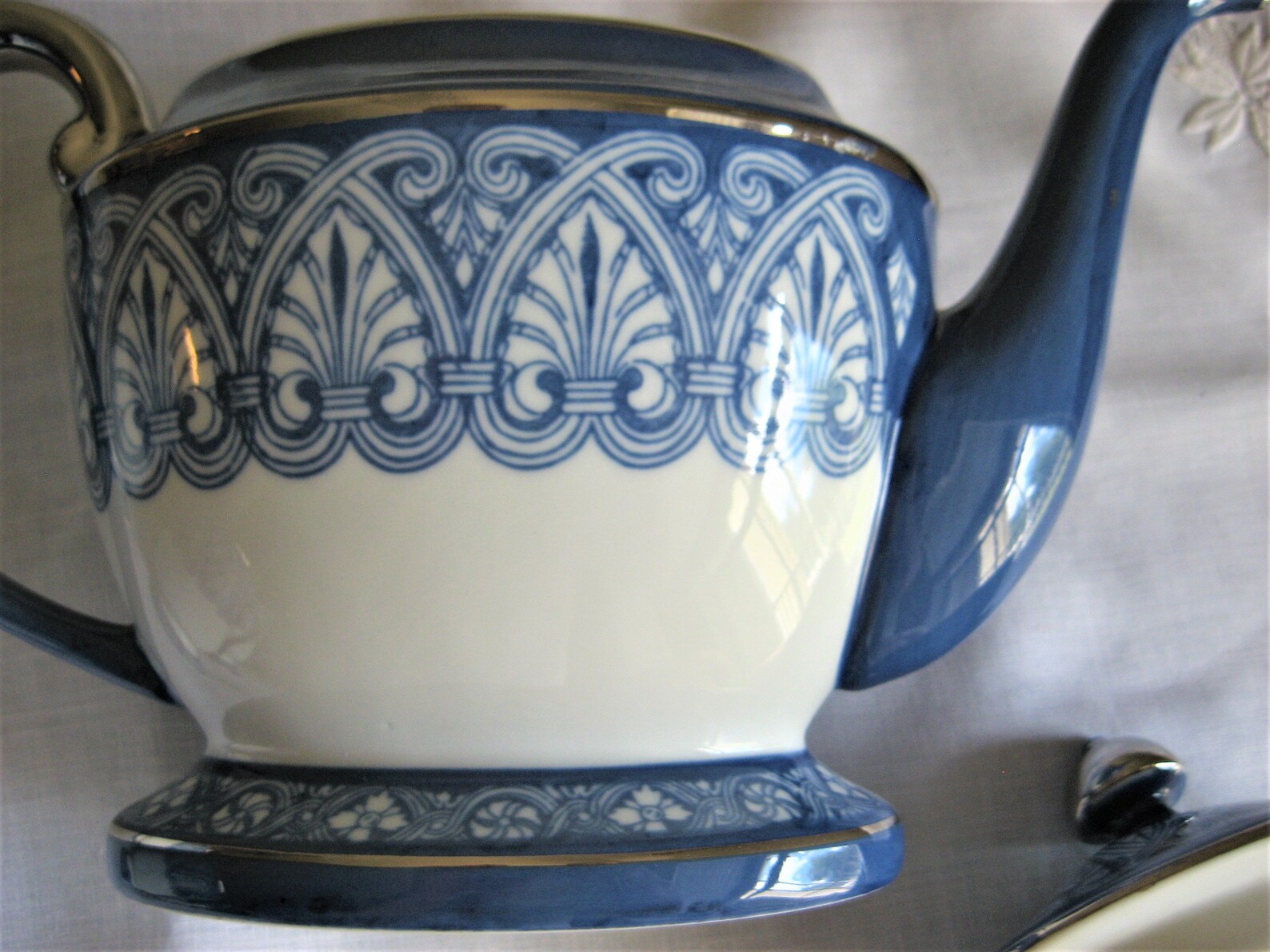 Bombay Teapot ( 7 1/2"h, Holds 4 Cups) MINT!! - Etsy