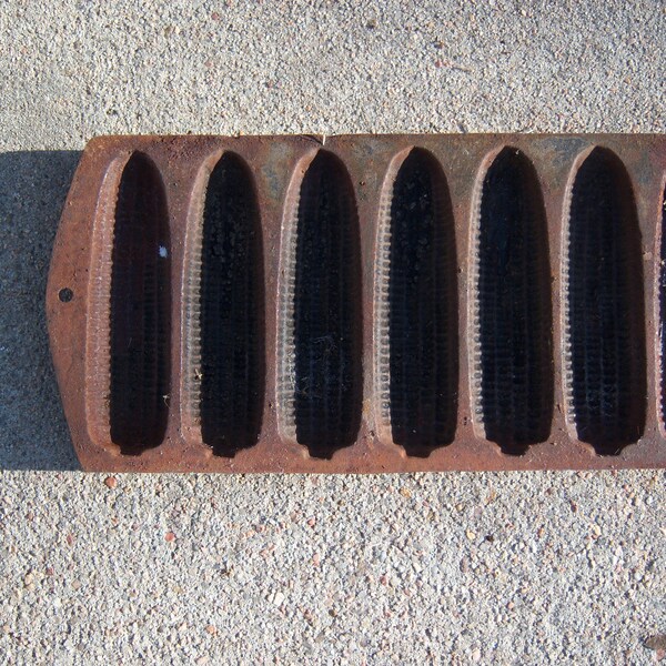 Cast Iron Muffin Pan - Etsy