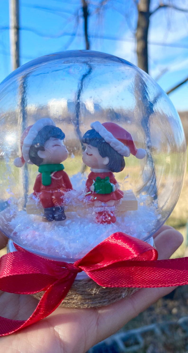 Christmas Couple Snow Globe Gift Romantic 1 Christmas Anniversary Gift ...