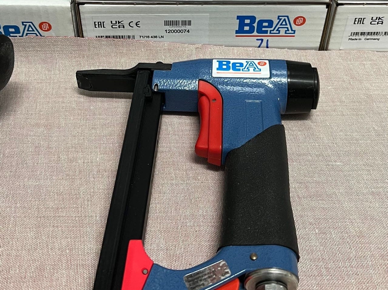 Upholster Pneumatic Stapler, BEA 71 Series Stapler Model 401, 421, or ...