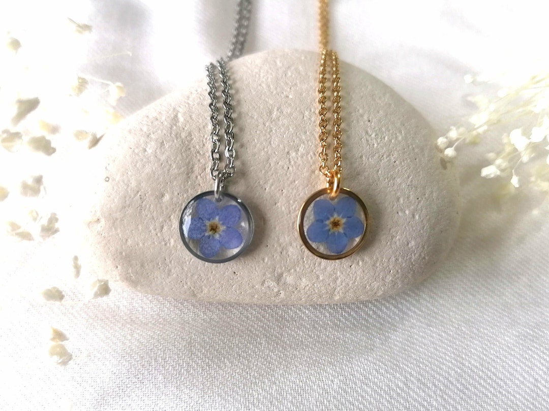 Collection CHLOÉ Collier en fleur naturelle de myosotis bleu - Etsy France