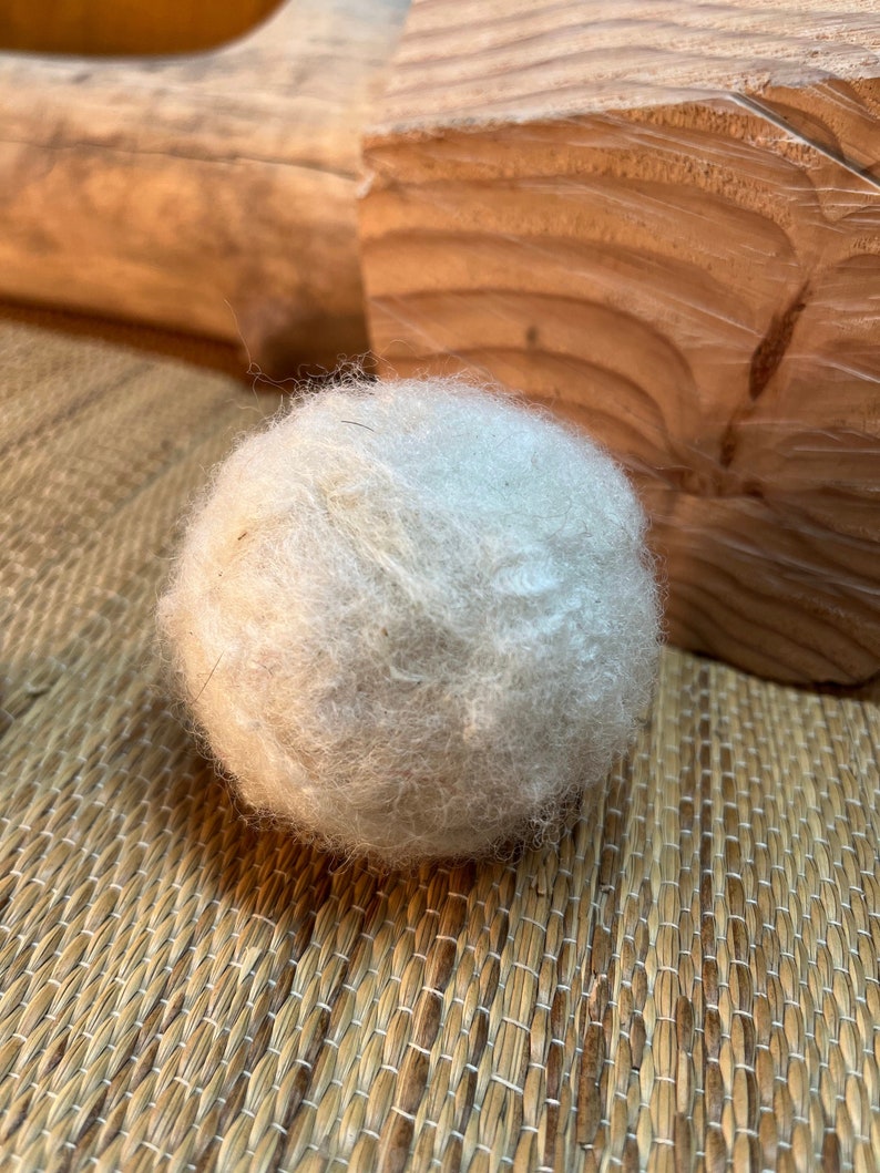 Large Eco Friendly Undyed Sheep Wool Drier Balls in Natural off White ...