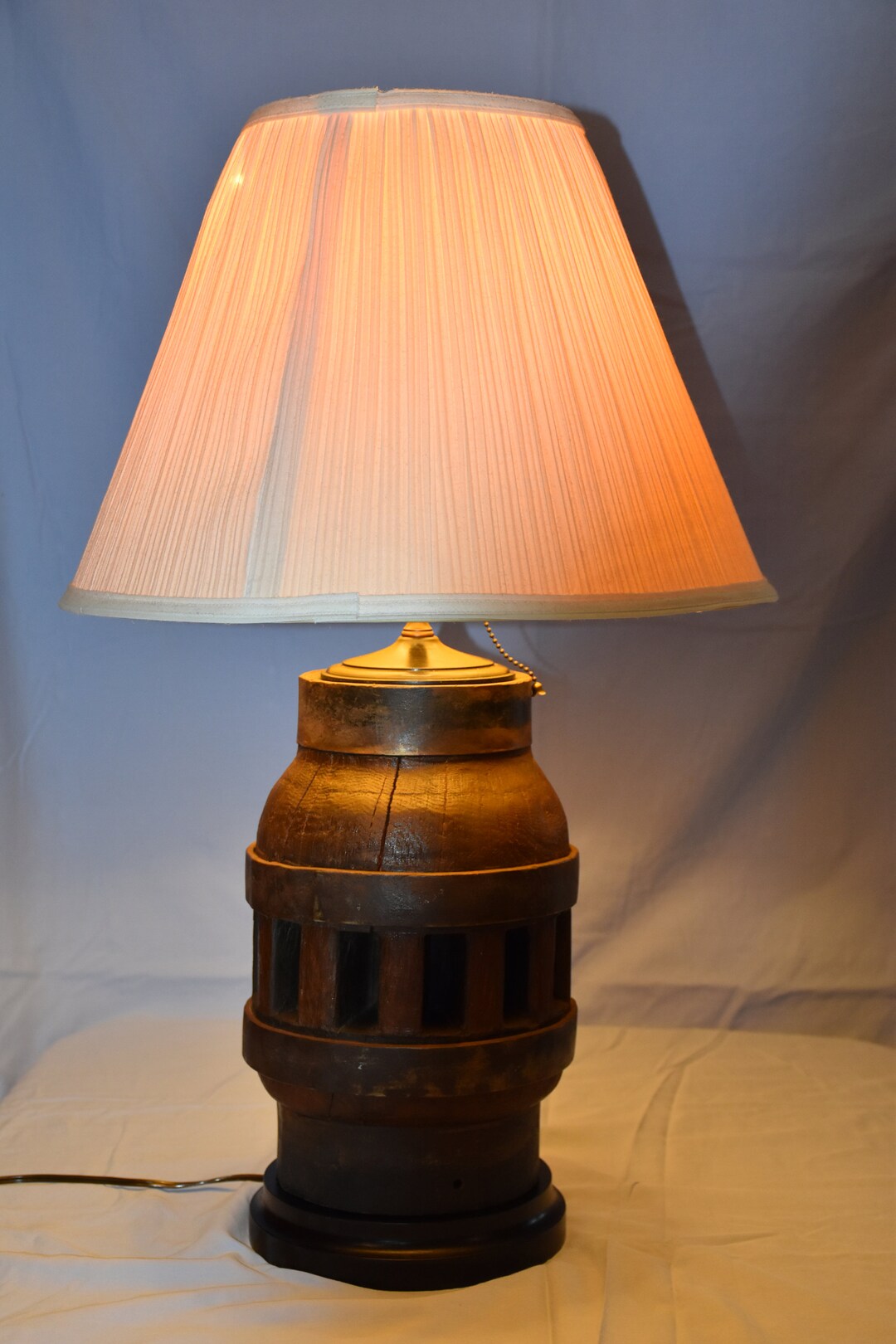 Vintage Wagon Wheel Hub Table Lamp - Etsy