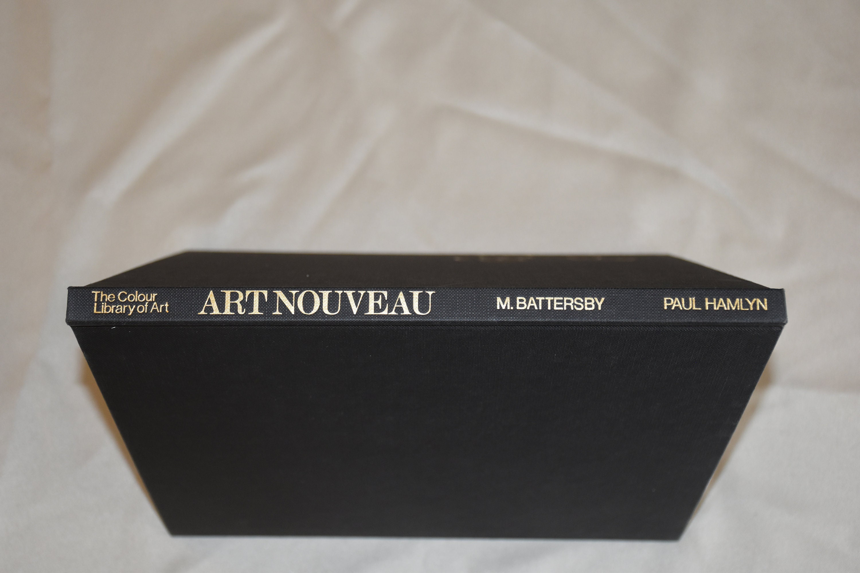 Art Nouveau the Colour Library of Art by Martin Battersby Published by ...