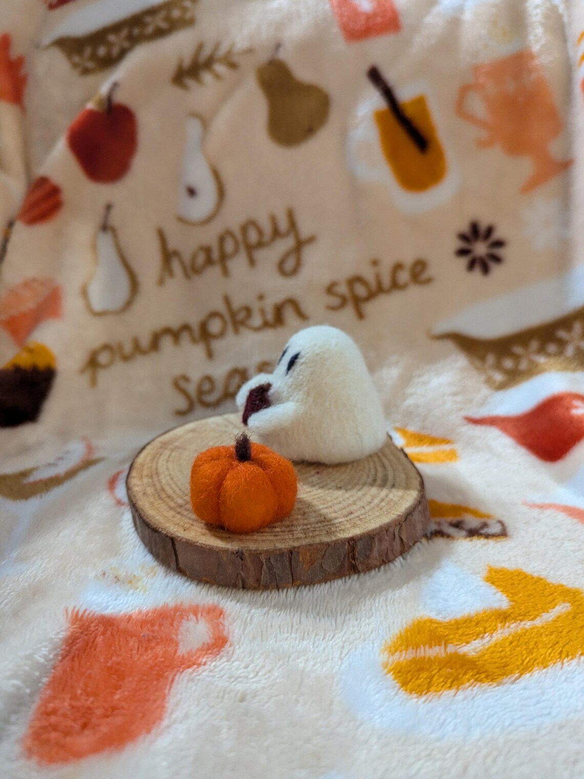 Felted Ghost and Pumpkin Fall Halloween Decoration - Etsy