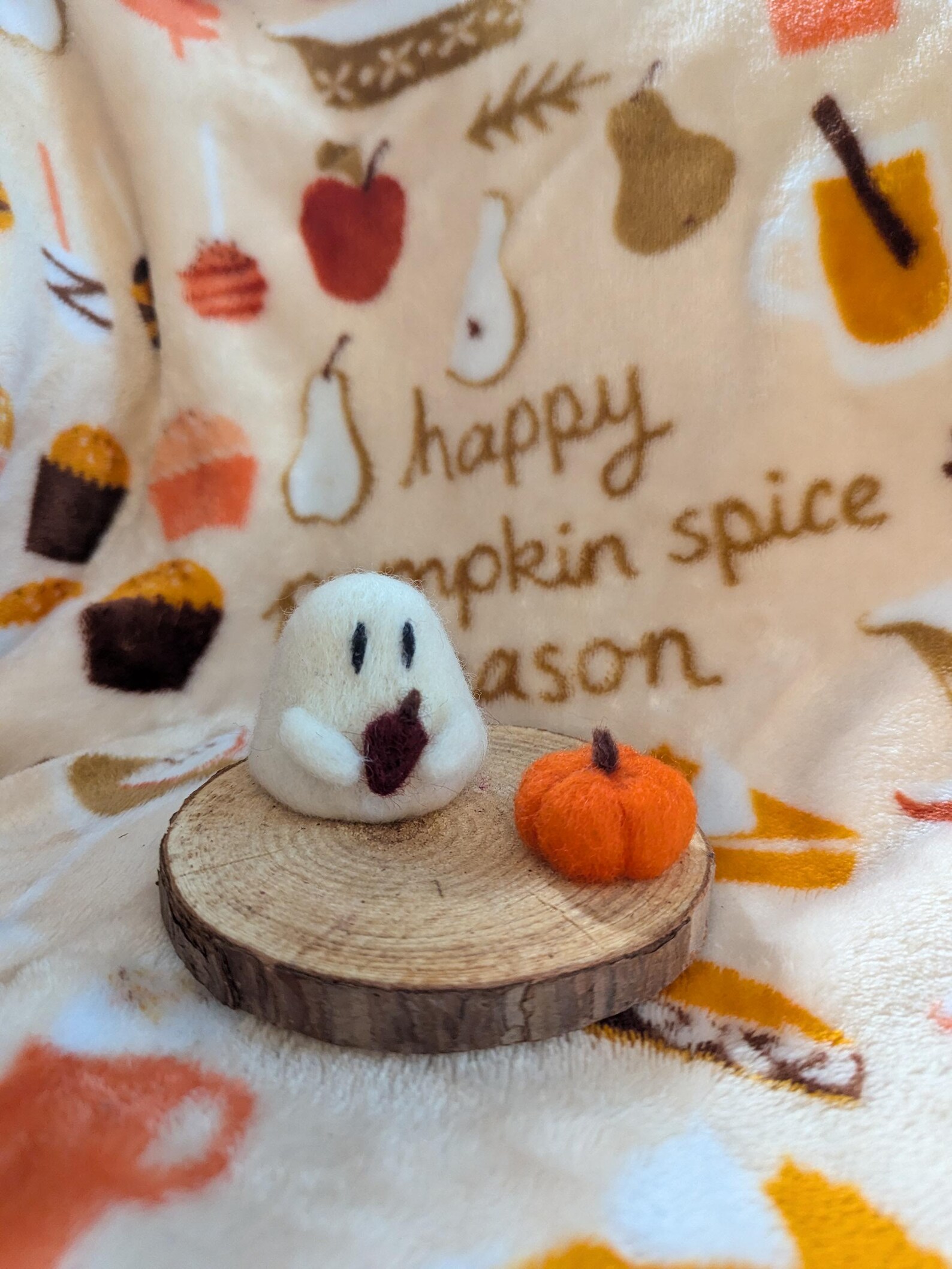 Felted Ghost and Pumpkin Fall Halloween Decoration - Etsy