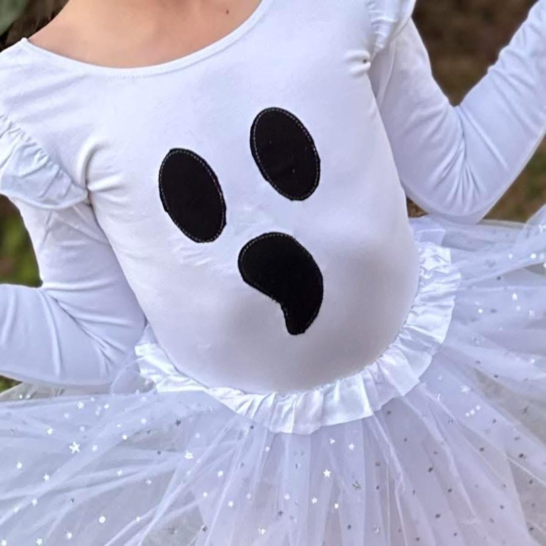 Ghost Face Halloween Ghoul Spooky Season Ghosts Face ZZ Applique Zig ...