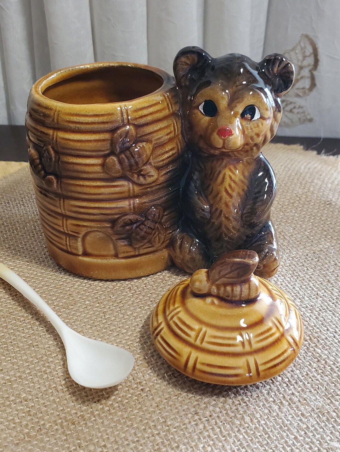 Bear Beehive Honey Pot Vintage 1970s Comes With a Lid for the Pot and a ...