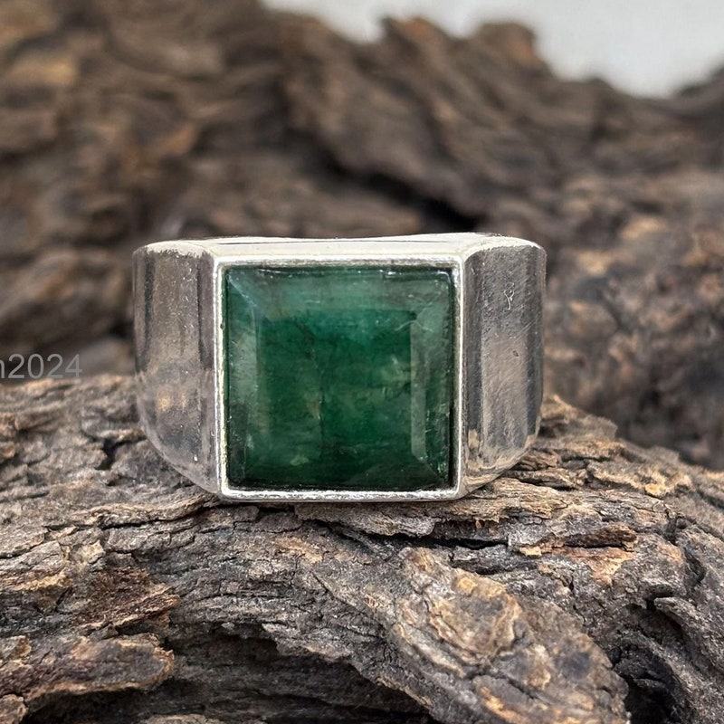 Green Emerald Ring Signet - Etsy