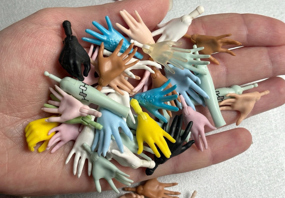 Monster Fashion Dolls Hands, Сustom Modified Separated Fingers Hands ...