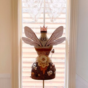 Queen Bee Decor, Queen Bee Dress Form, Queen Bee Display, Queen Bee ...