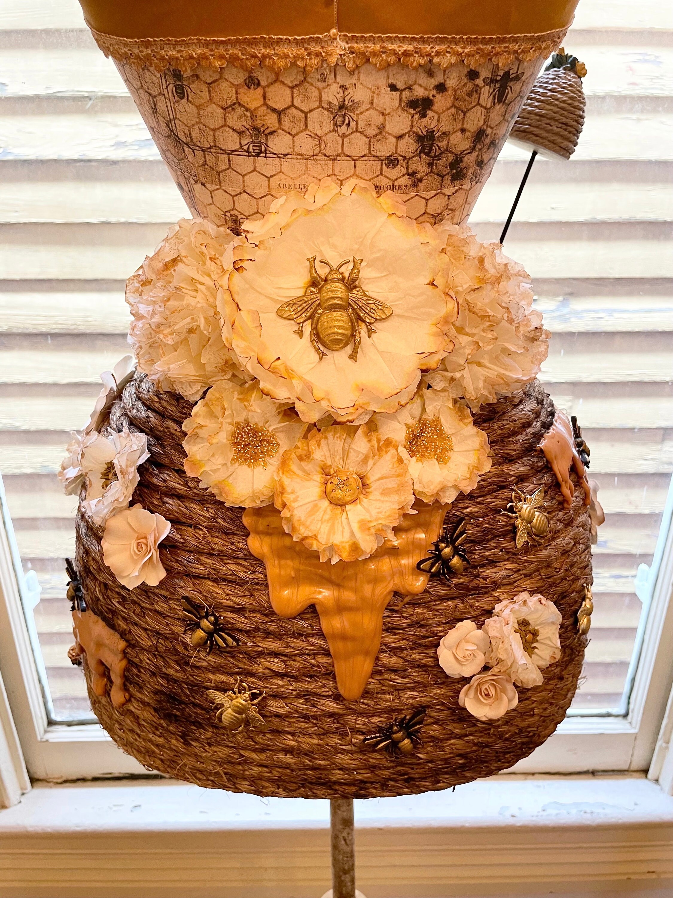 Queen Bee Decor, Queen Bee Dress Form, Queen Bee Display, Queen Bee ...