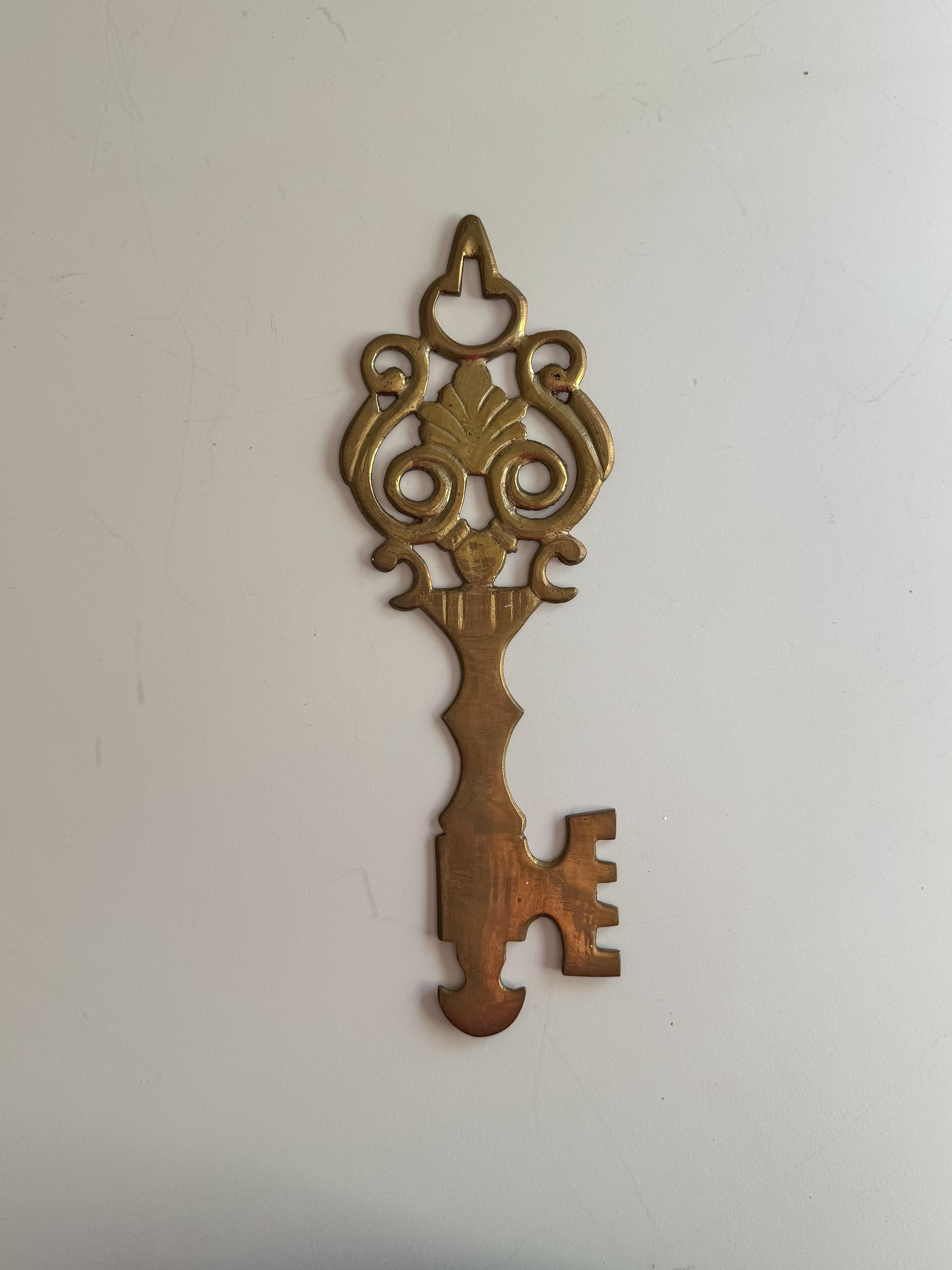 Vintage Brass Skeleton Key Wall Decor: Gothic Home Gallery - Etsy