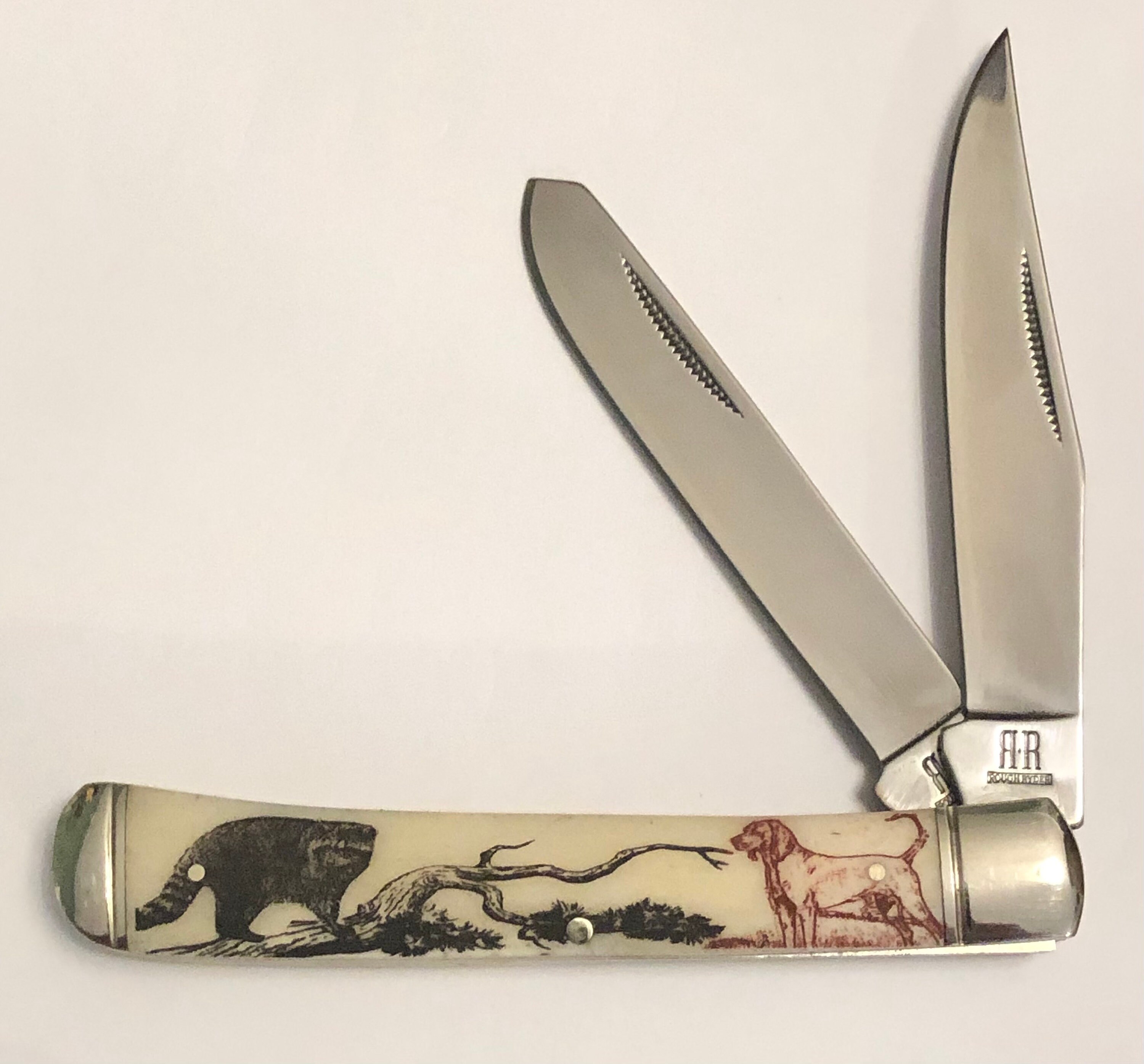 COON Hunter With REDBONE Coon Hunting Dog ..NEW in Box.. 2 Blade ...