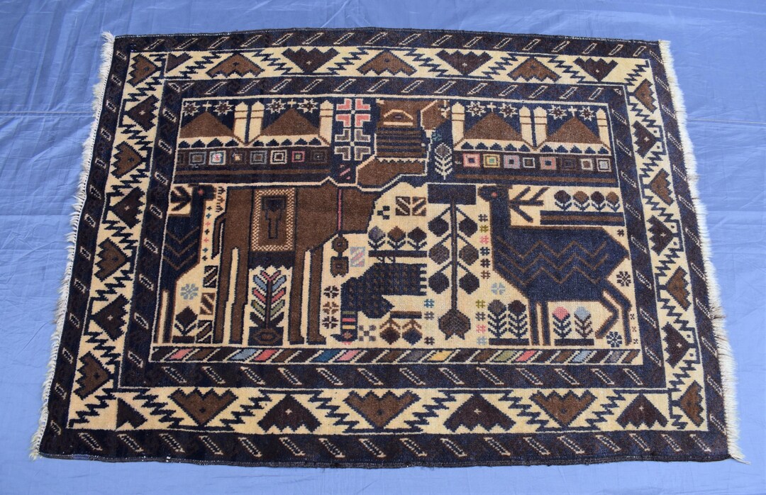 Authentic 3x4 Feet Pictorial Rug, Hand Knotted Animal Hunting Rug ...