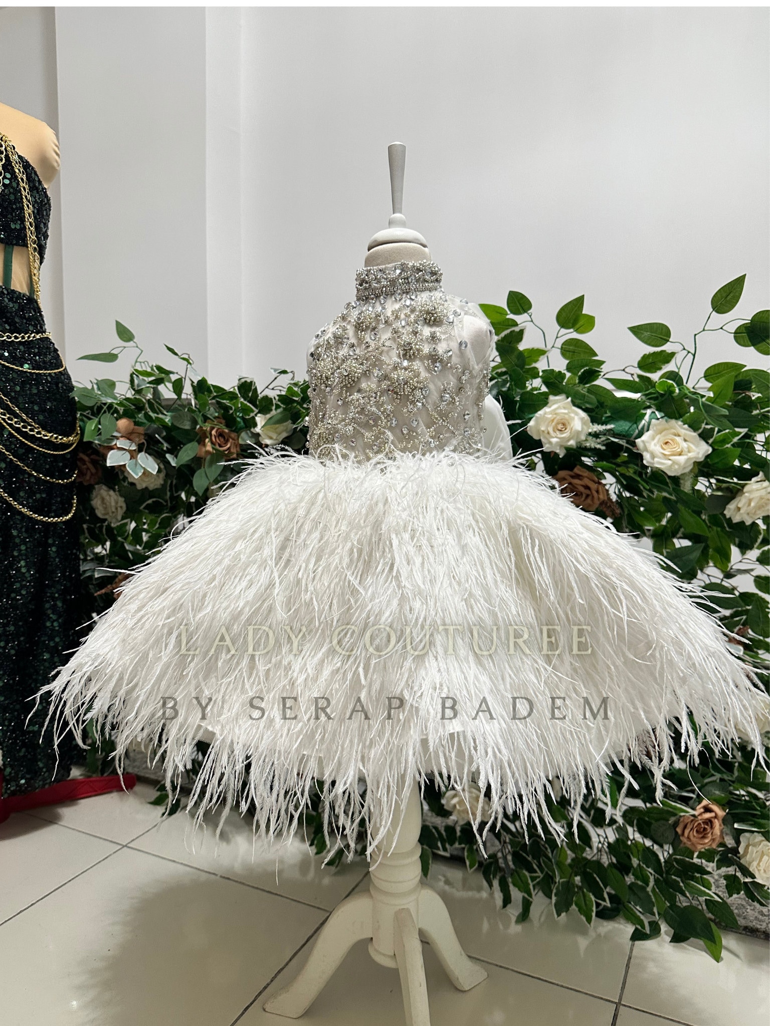 Flower Girl Dress, Sleeveless, Knee Lenght, Broidered Detailed, Feather ...