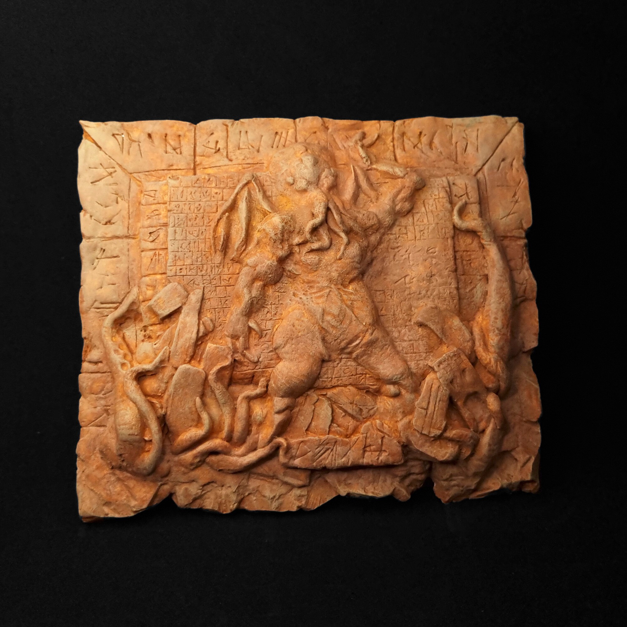 Bas-relief Wilcox Red Desert Clay. Miskatonic Collector's Item. H.p ...