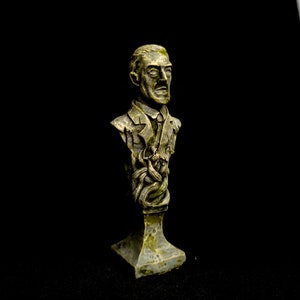H.P. Lovecraft Mini Bust, Hand Painted. Handmade. Lovecraftian, Call of ...