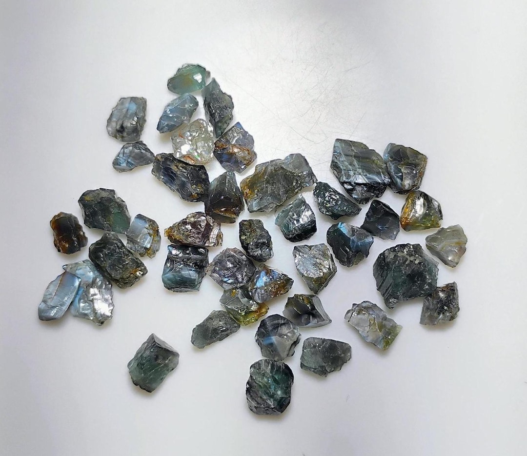 Genuine 80 Carat Alexandrite Natural Color-changing Alexandrite Raw ...