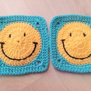 Smiley Face Granny Square Crochet Pattern PDF | Retro Happy Motif for ...