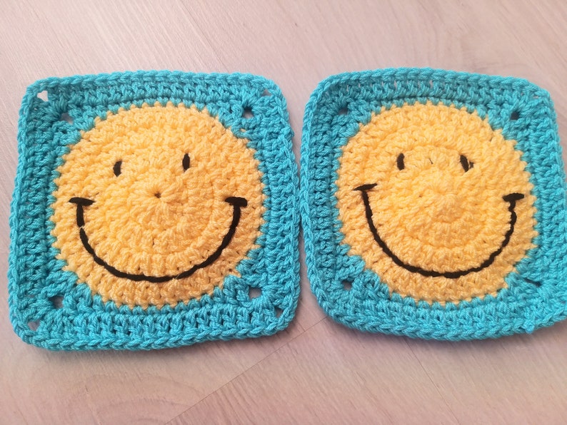 Smiley Face Granny Square Crochet Pattern PDF | Retro Happy Motif for ...