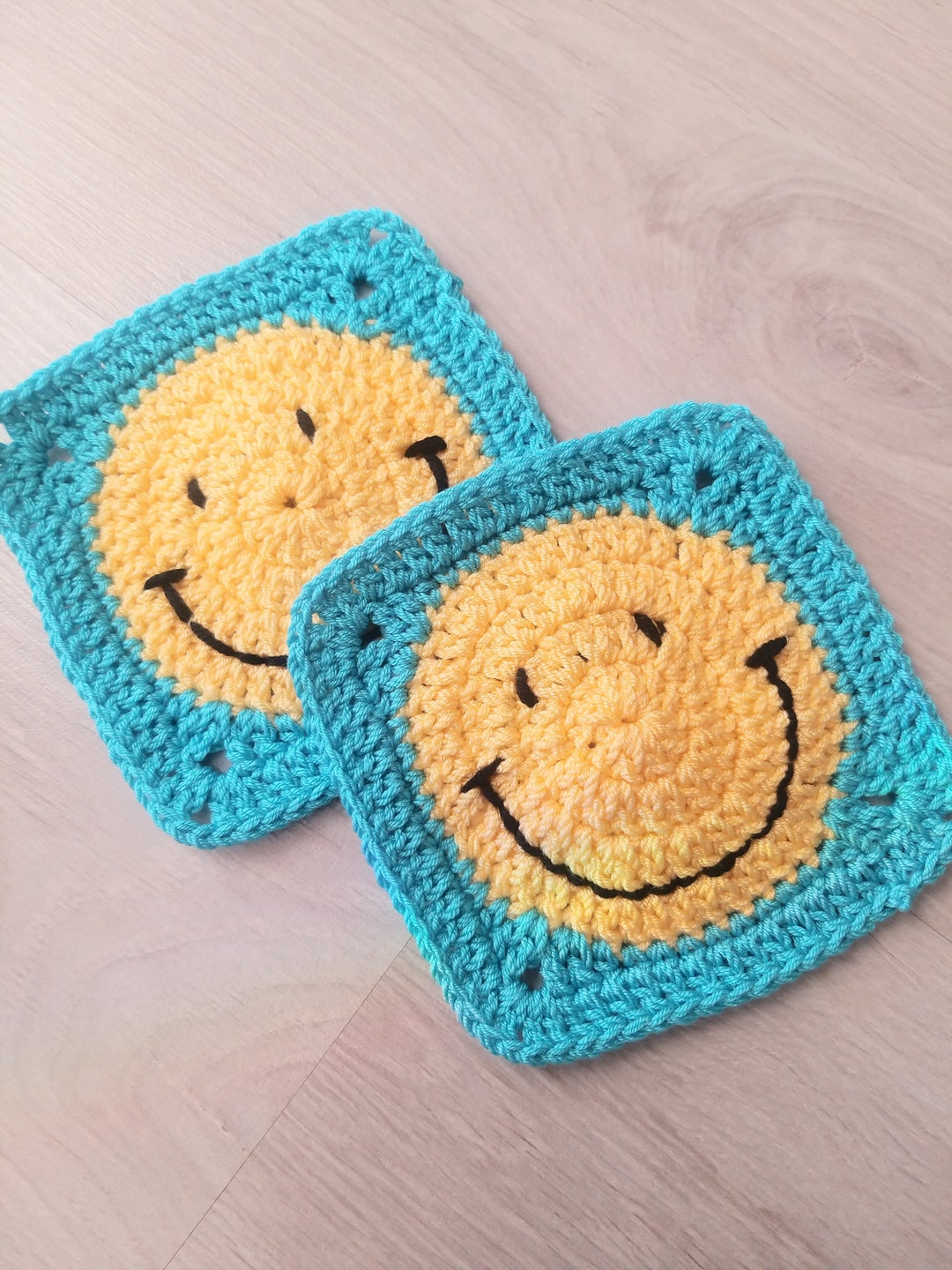 Smiley Face Granny Square Crochet Pattern PDF | Retro Happy Motif for ...