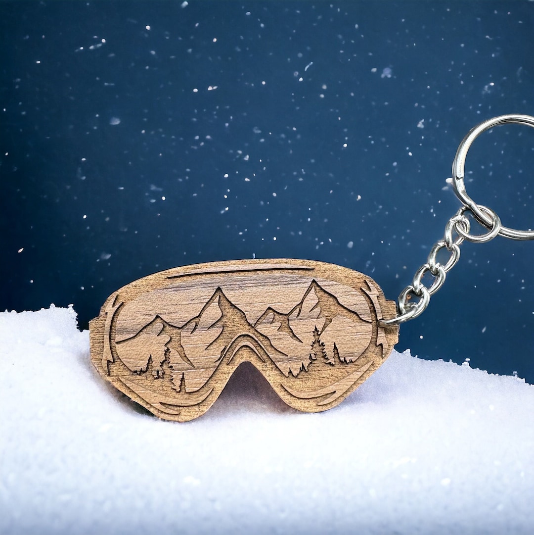 Ski Goggles Keychain, Engraved Ski Goggles on Wooden Keychain, Walnut ...