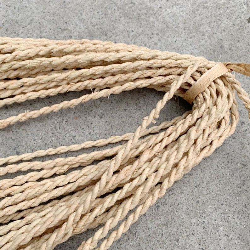 Natural Raffia Straw Weaving Grass 40m/1574 - Etsy