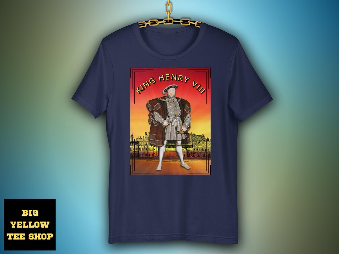 King Henry VIII Stands Proudly Before Hampton Court Palace T-shirt ...