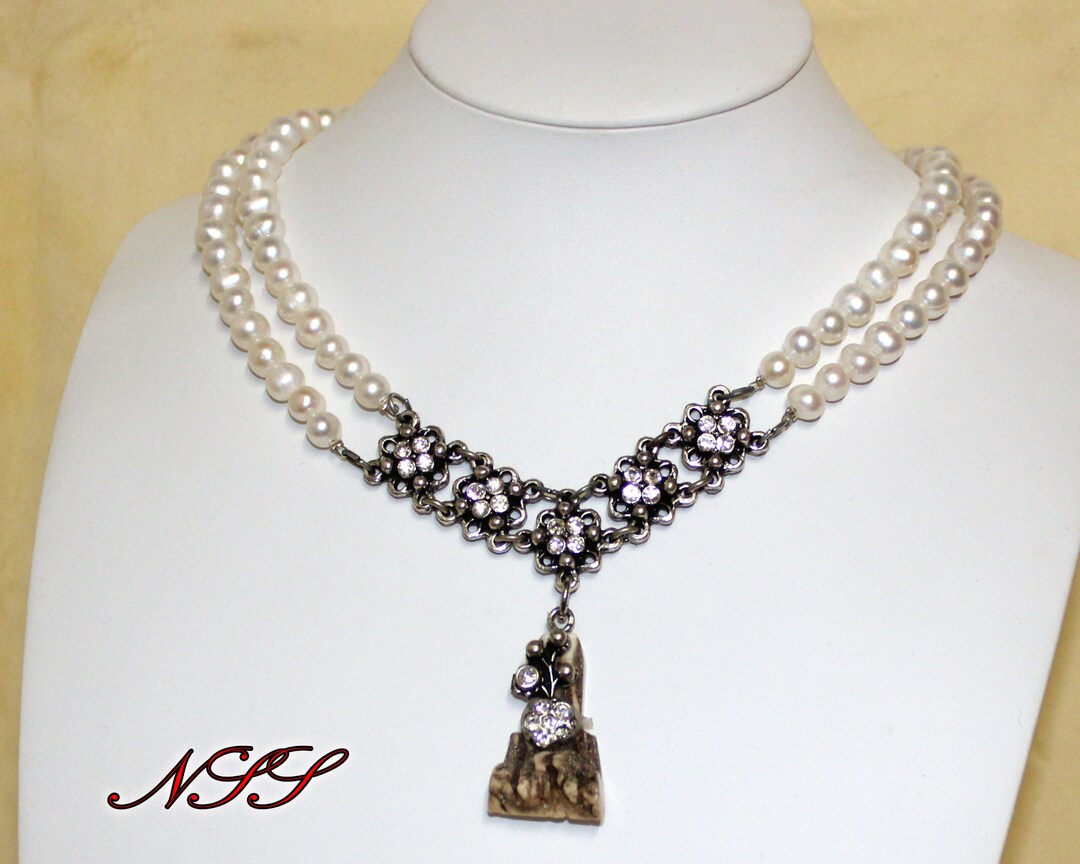 Two Rows of Pearl Necklace Trophy With Diamond-colored - Etsy
