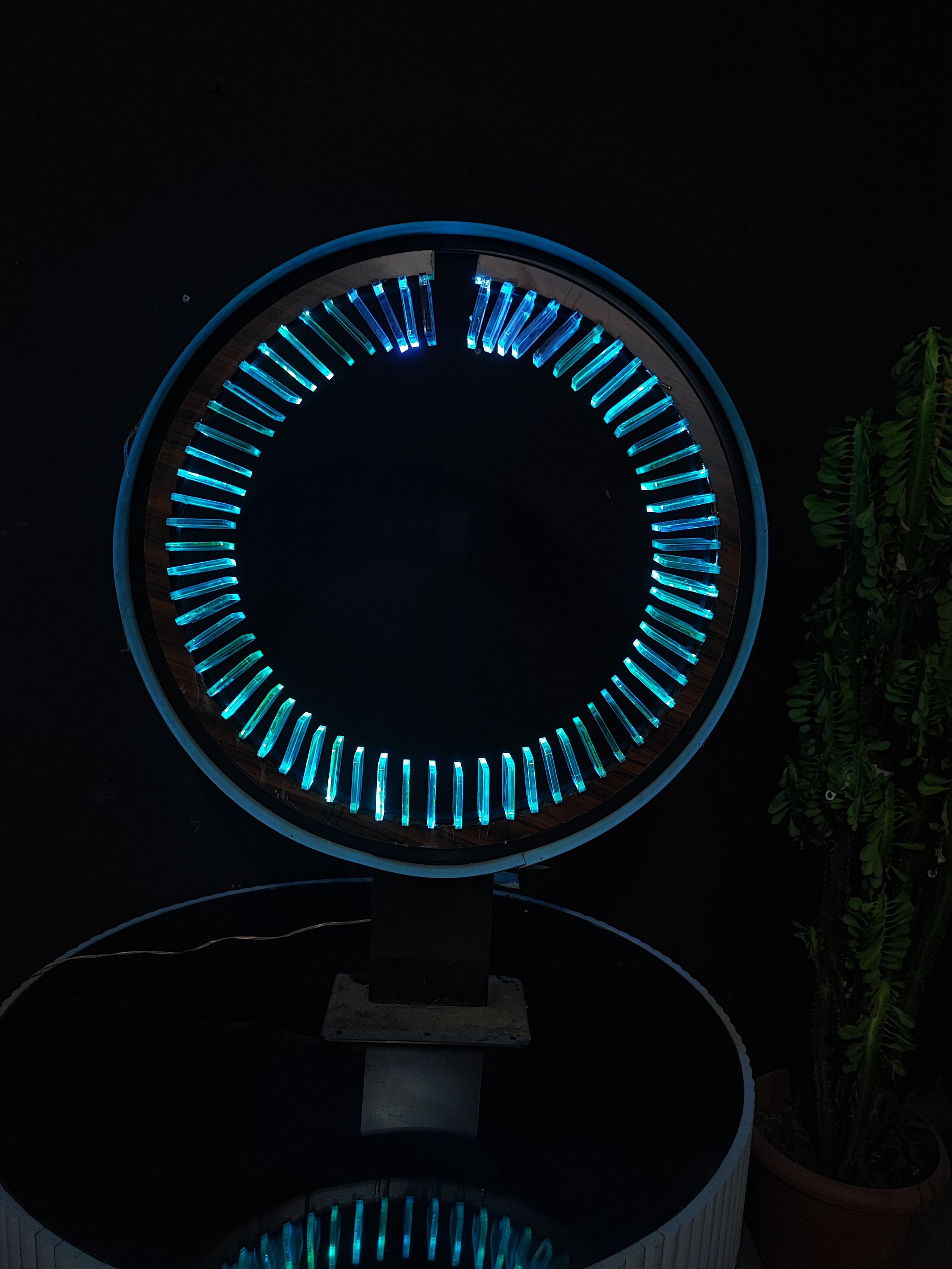 LED Lamp, Animated RGB Colour Changing Wall Decor, Endless Magical ...