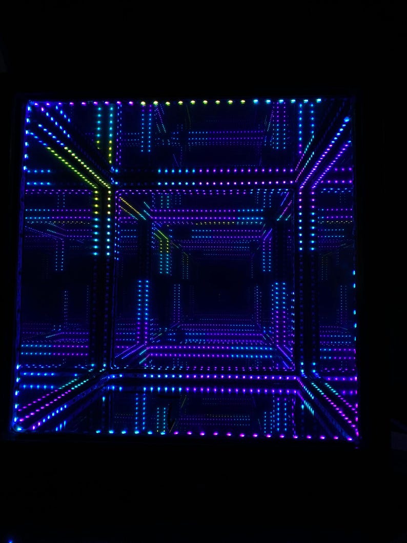 Cube Infinity Mirror | Geometric LED Infinity Mirror | 3D Light Effect ...