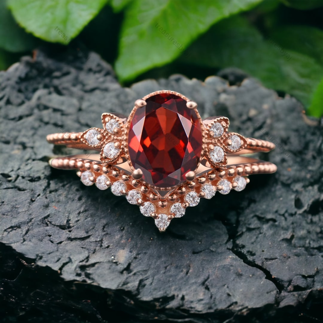 Vintage Oval Cut Garnet Wedding Ring Set, Diamond Curved Bridal Band ...