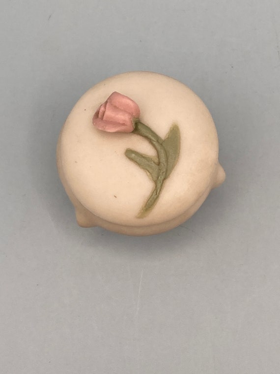 Three Legged Porcelain Bisque Covered Box Trinket Too… - Gem