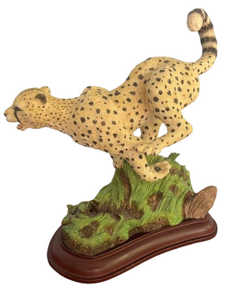 Realistic Cheetah Statue Leaping off Jungle-lifelike Leopard Figurine ...