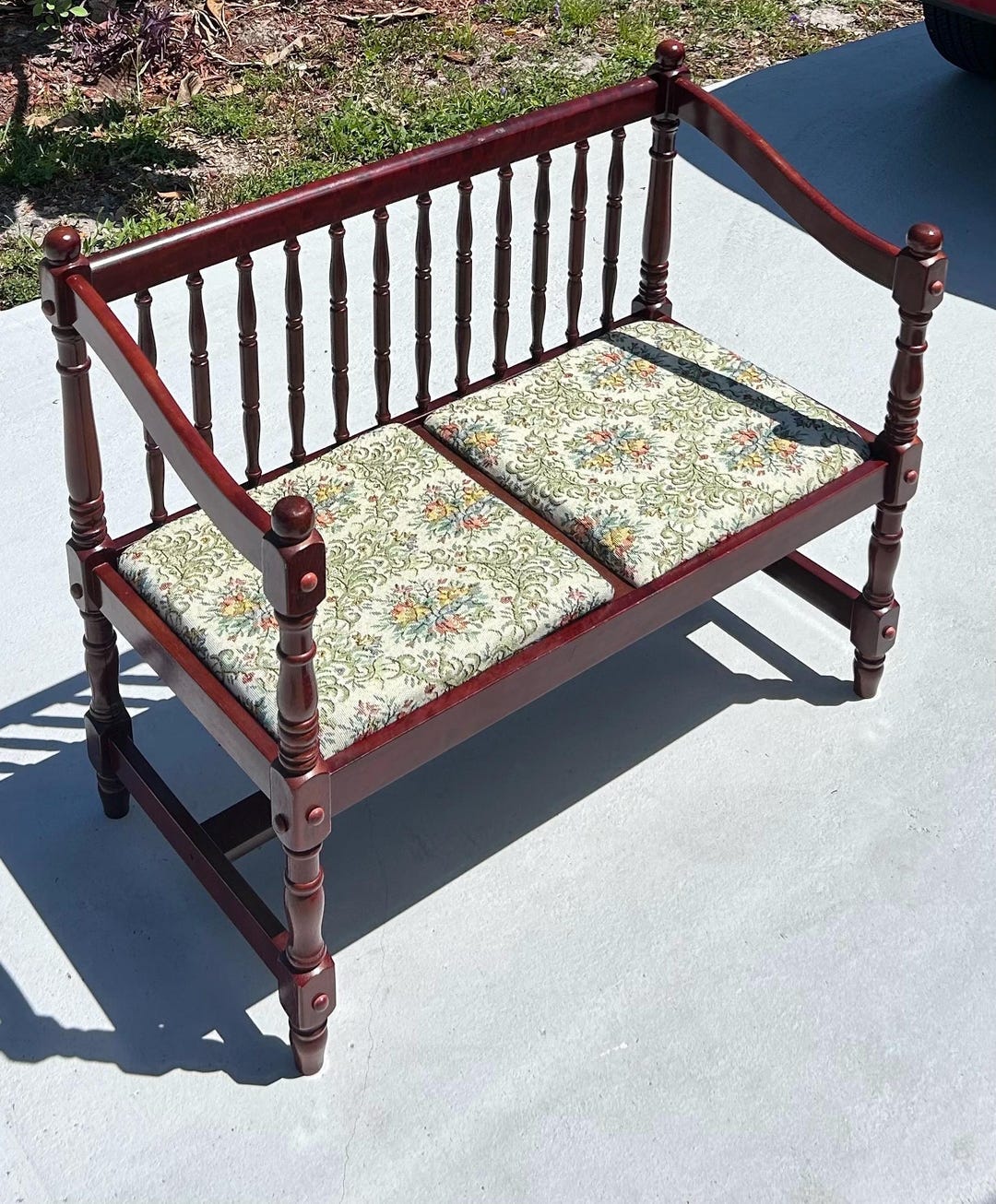 Beautiful Spindle Back Settee-floral Upholstered Bench-vintage Solid ...