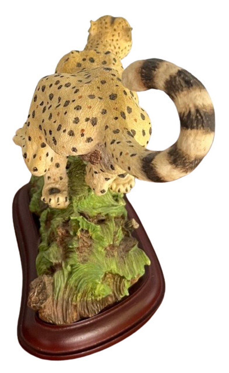 Realistic Cheetah Statue Leaping off Jungle-lifelike Leopard Figurine ...