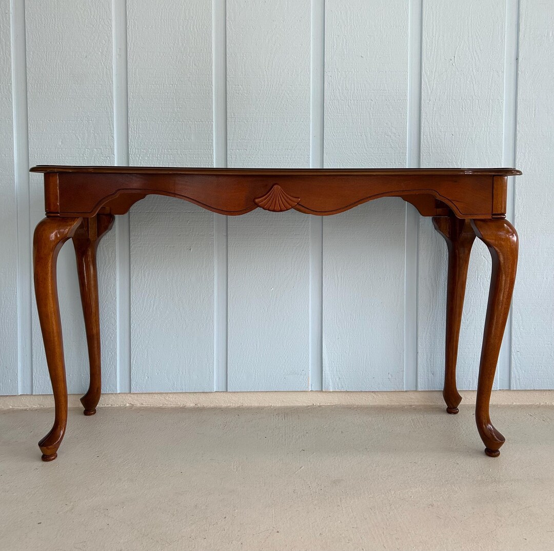 Elegant Scallop Queen Anne Console Table-vintage Shell Carved Mahogany ...