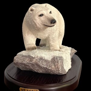 Smiling Polar Bear Statue-walking on Ice Bear Figurine-alaska Wild Life ...
